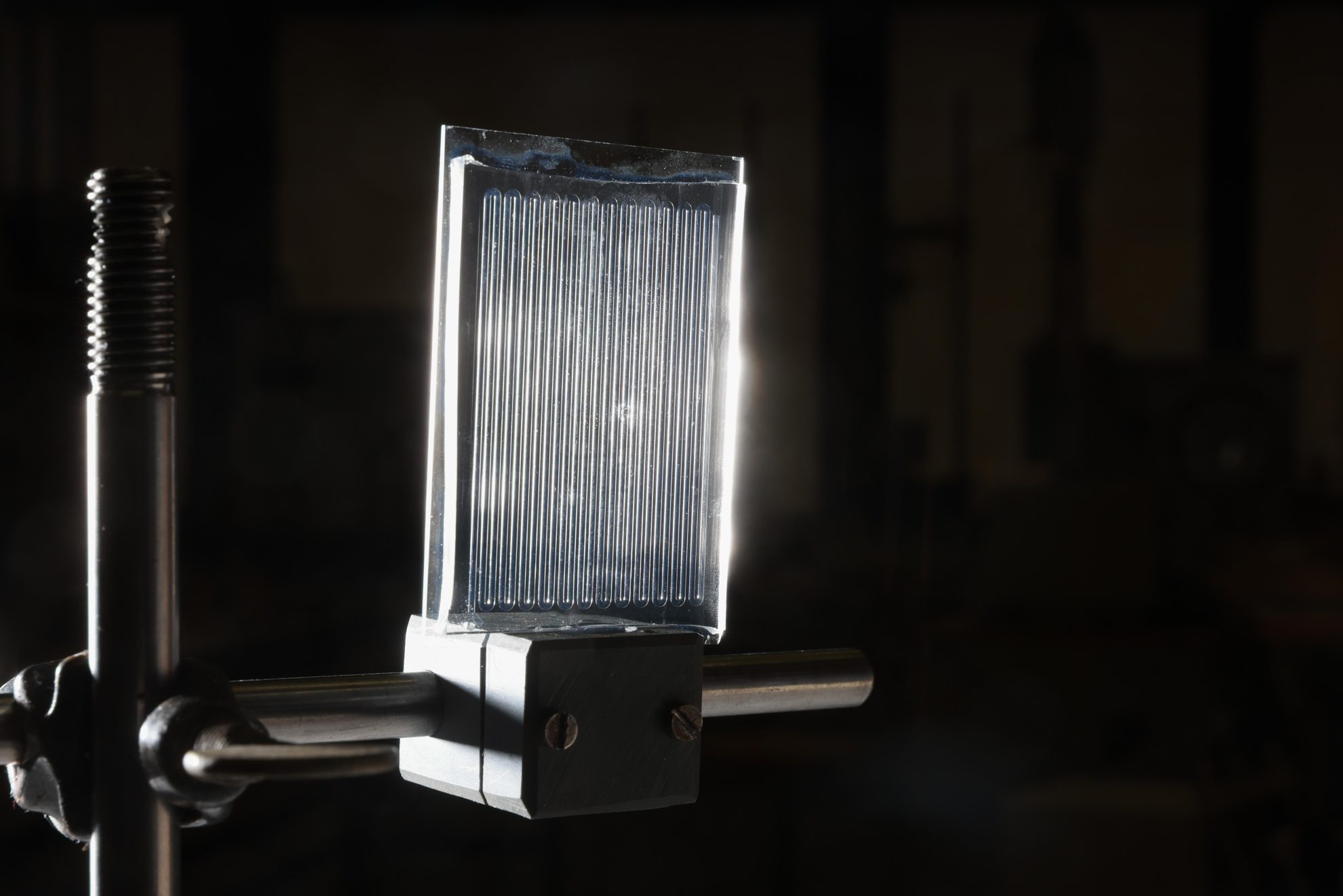Chip lets scientists study biocement formation in real-time - BIOGEOS